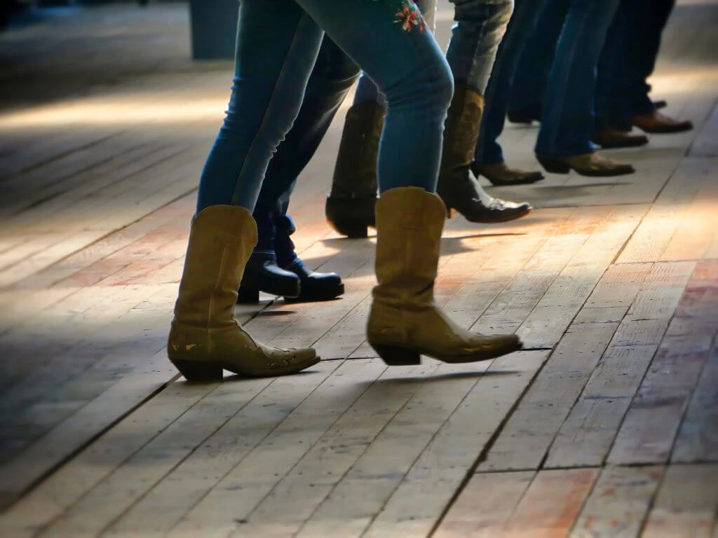 Line dancing etiquette